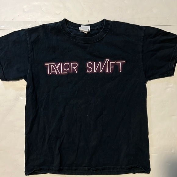 Gildan | Shirts & Tops | Taylor Swift Tee | Poshmark